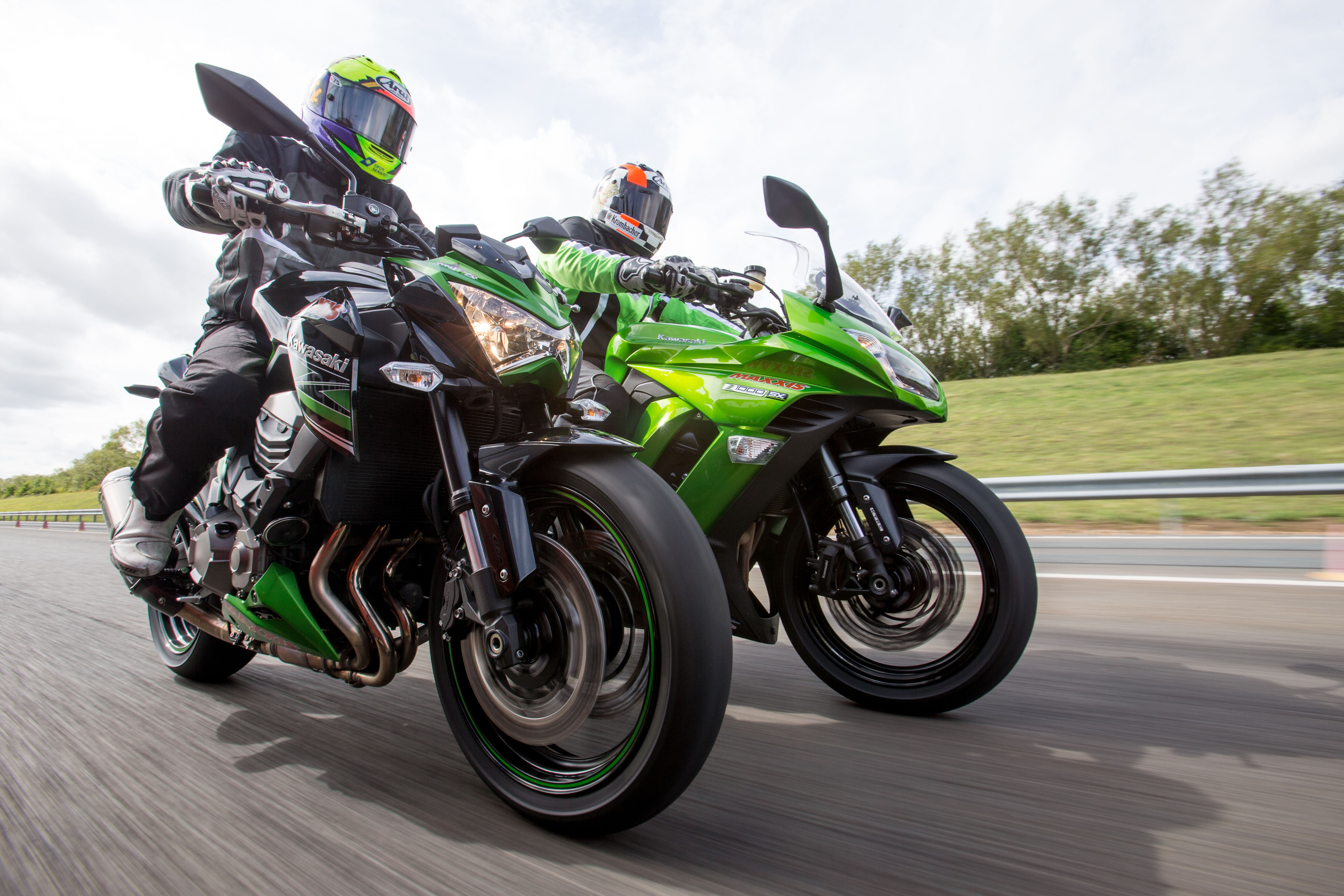 Supermaxx ST sports tyre