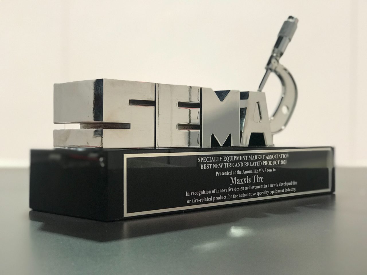 Maxxis VICTRA SPORT EV Wins a SEMA Best New Product Award - MAXXIS US